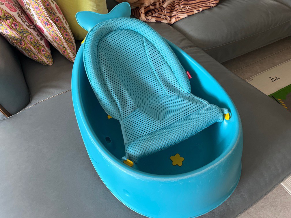 Skiphop moby smart sling bath tub, Babies & Kids, Bathing & Changing ...