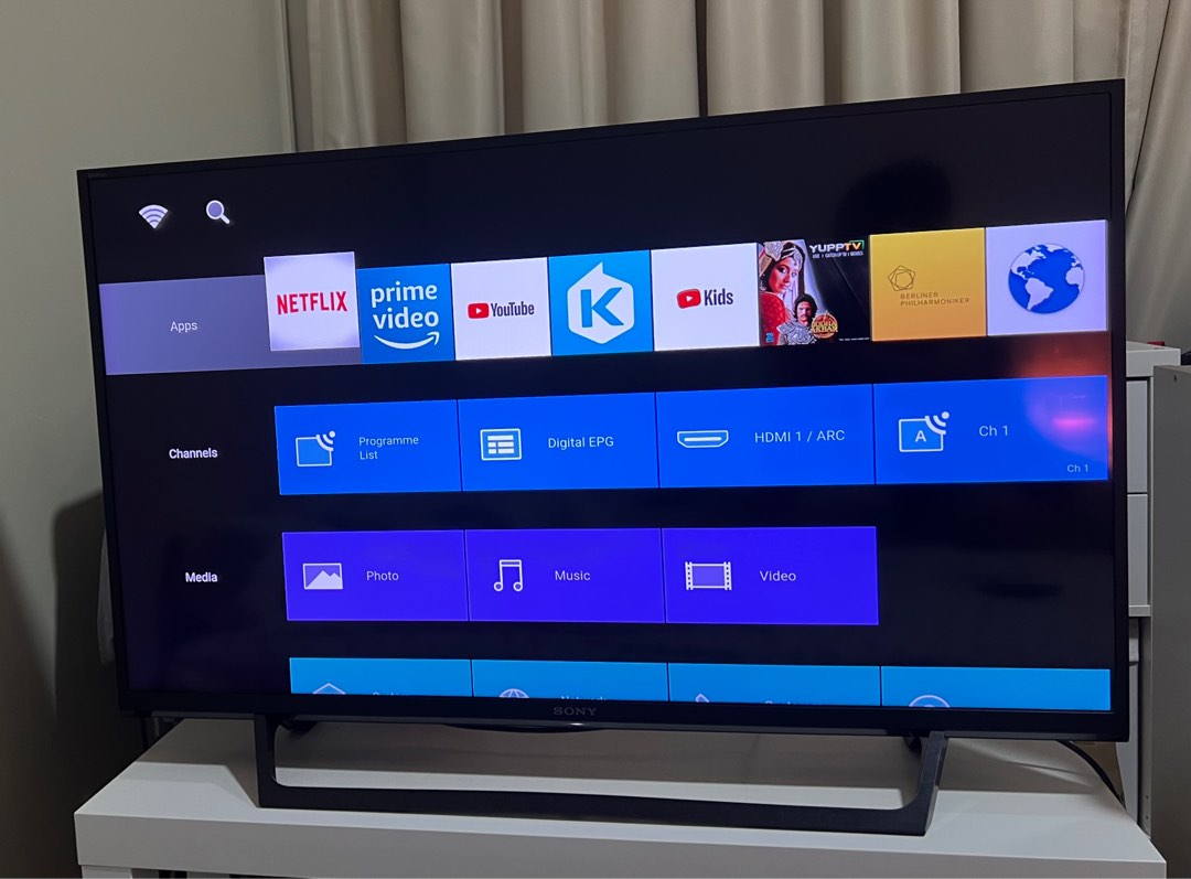 Sony Bravia (KDL-40W660E) 40inch TV, TV & Home Appliances, TV & Entertainment, TV on Carousell