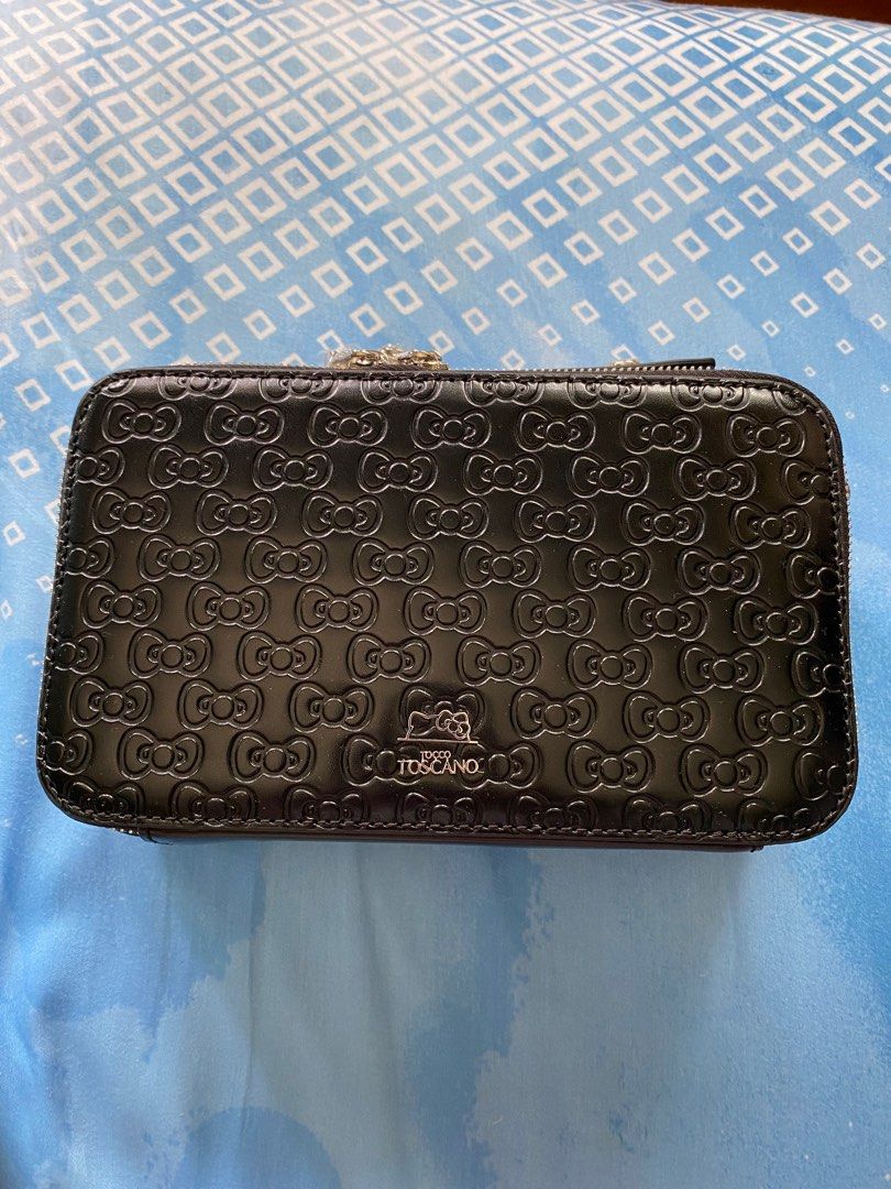 TOS x Hello Kitty Train Case, Women's Fashion, Bags & Wallets, Clutches ...