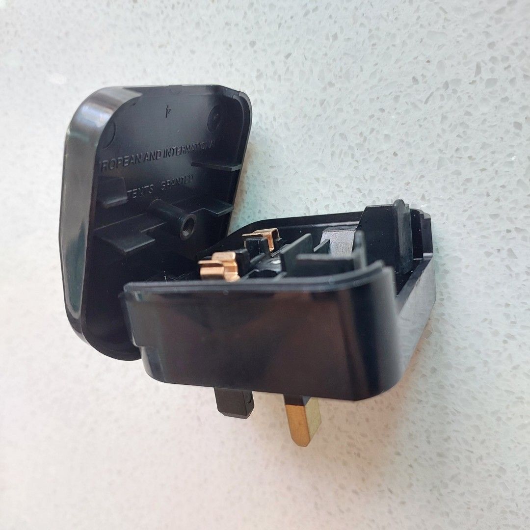 Instant 2-pin plug to 3-pin plug Adaptor Socket, TV & Home Appliances ...