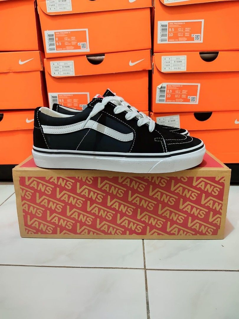 Vanz, Men's Fashion, Footwear, Sneakers on Carousell