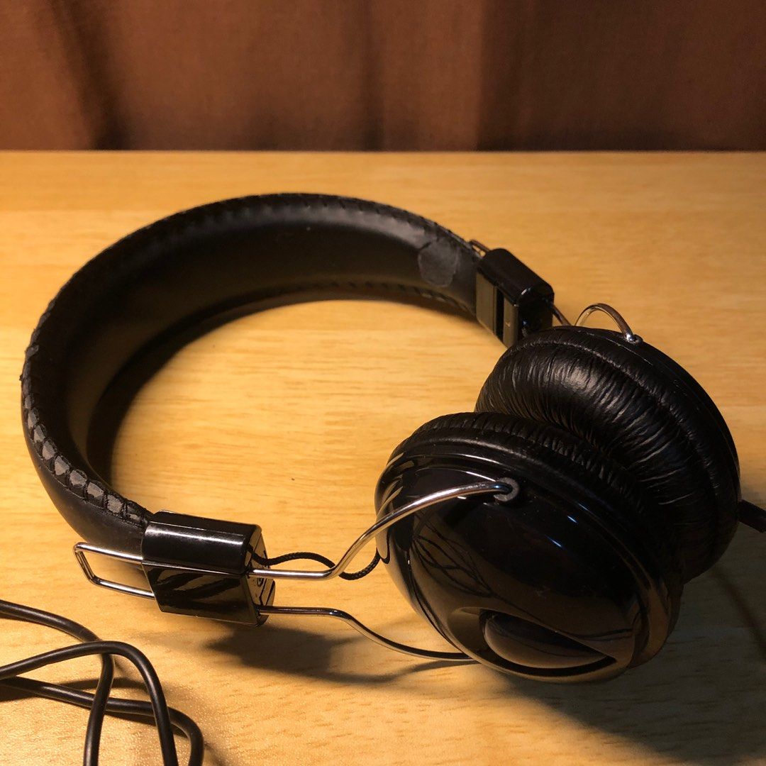 Vintage retro headphones on Carousell