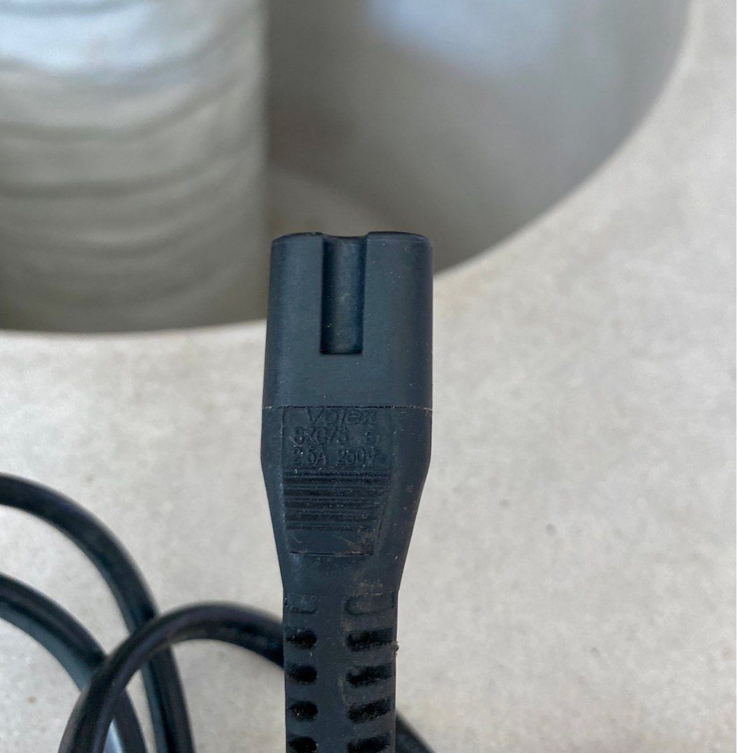 Volex 2 pin power cord cable 2.5A 250V, Computers & Tech, Parts ...