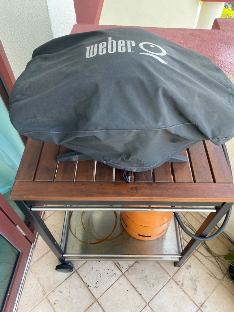 Weber BBQ, trolley and covers, TV & Home Appliances, Kitchen Appliances ...