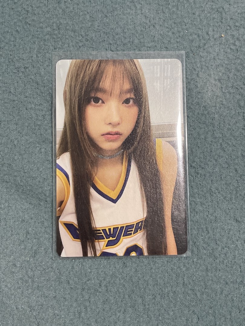 wts newjeans haerin bag pc, Hobbies & Toys, Memorabilia & Collectibles, K-Wave on Carousell