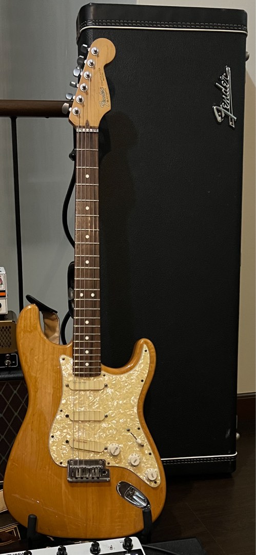 1993 Fender Deluxe Strat Plus on Carousell