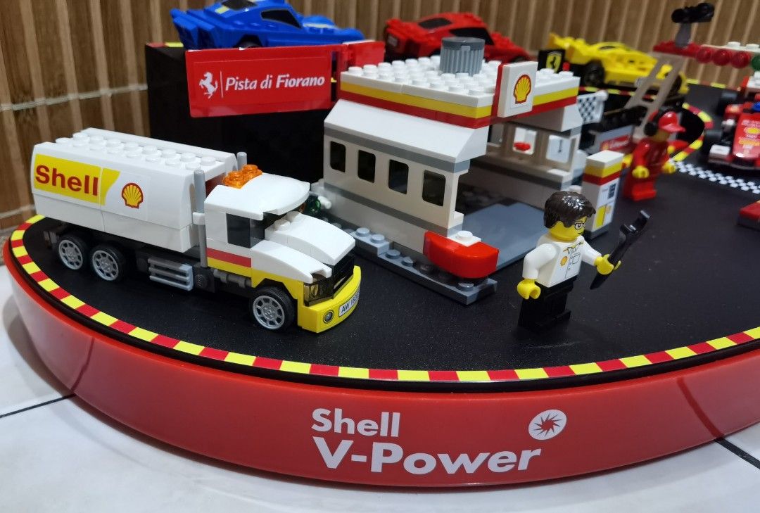 2015 Shell V-Power Lego Series - Full set with Display Casing, Hobbies ...