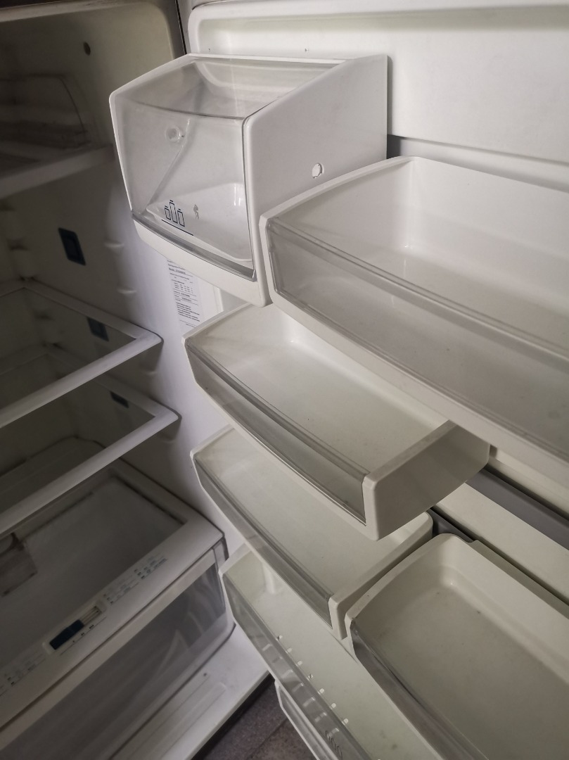 6 Feet no frost two door refrigerator.. on Carousell