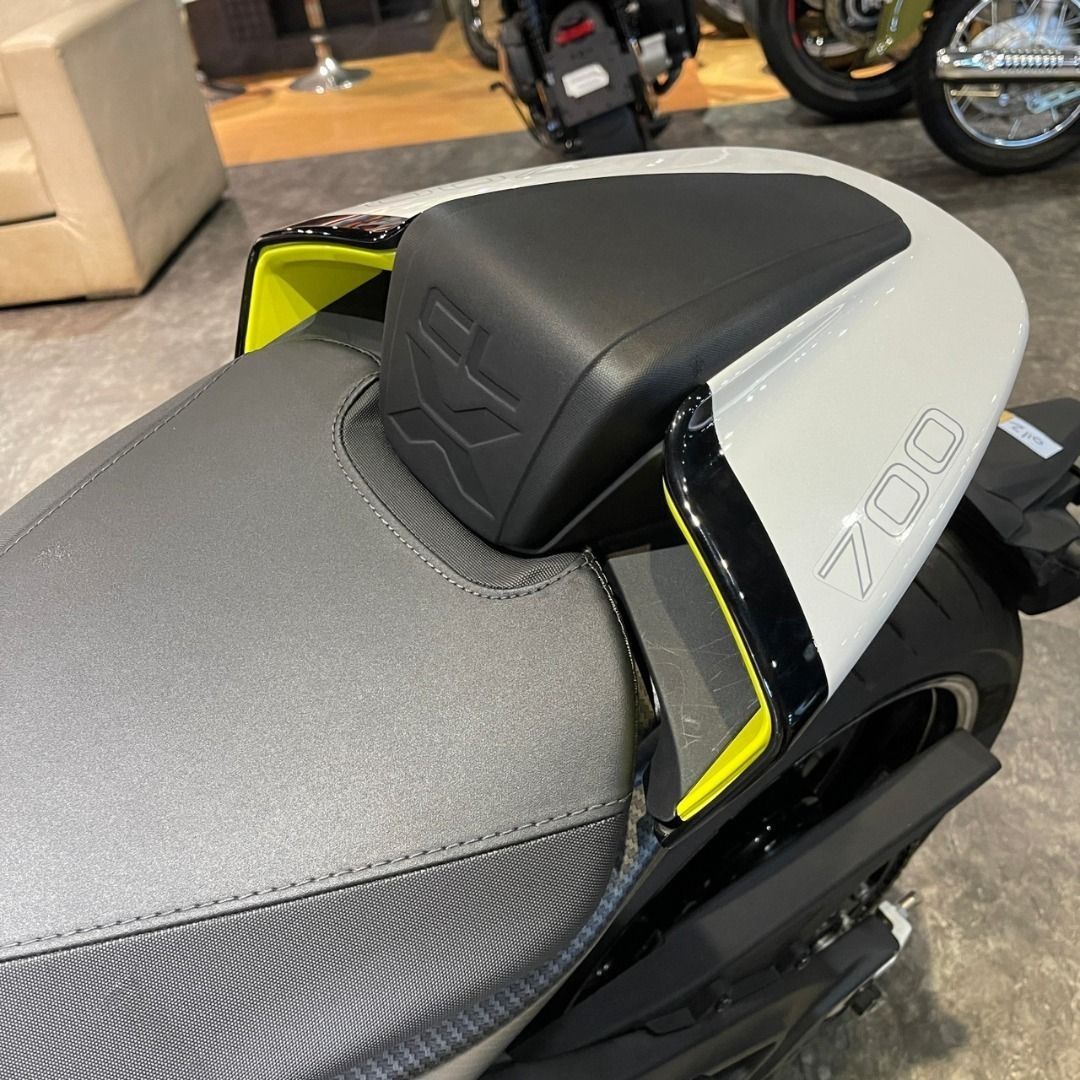 【售】新車 春風 CFMOTO 700CL-X Sport CF700 雙缸街車 新復古, 機車, 重機在旋轉拍賣