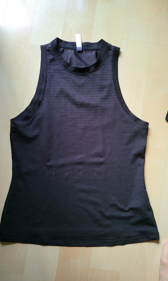 Adidas body hugging top, Women's Fashion, Activewear on Carousell