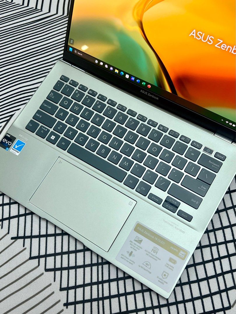 ASUS Zenbook 14 OLED Premium Laptop | i7-2160P | 16GB DDR5 RAM | 512GB ...