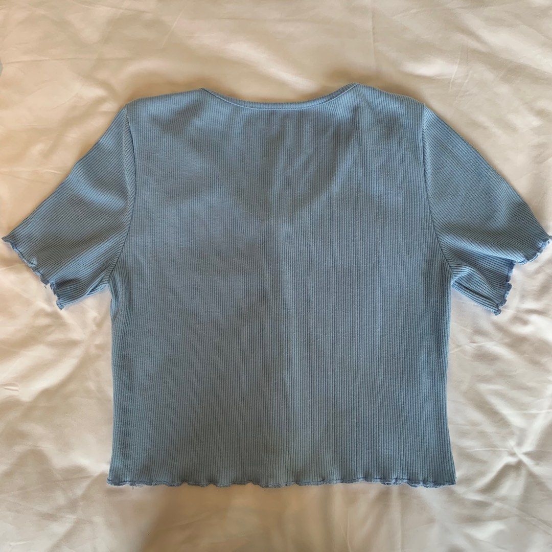 baby blue ribbed crop top y2k biru, Fesyen Wanita, Pakaian Wanita ...