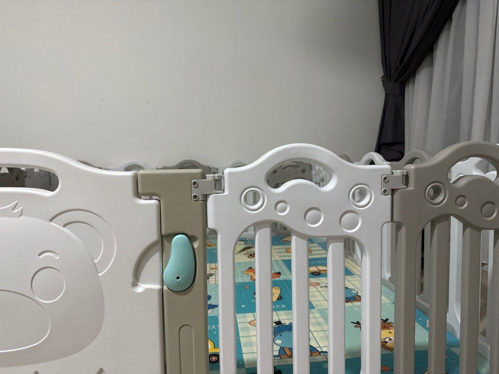 Baby Fence with door 16+2, Babies & Kids, Baby Nursery & Kids Furniture ...