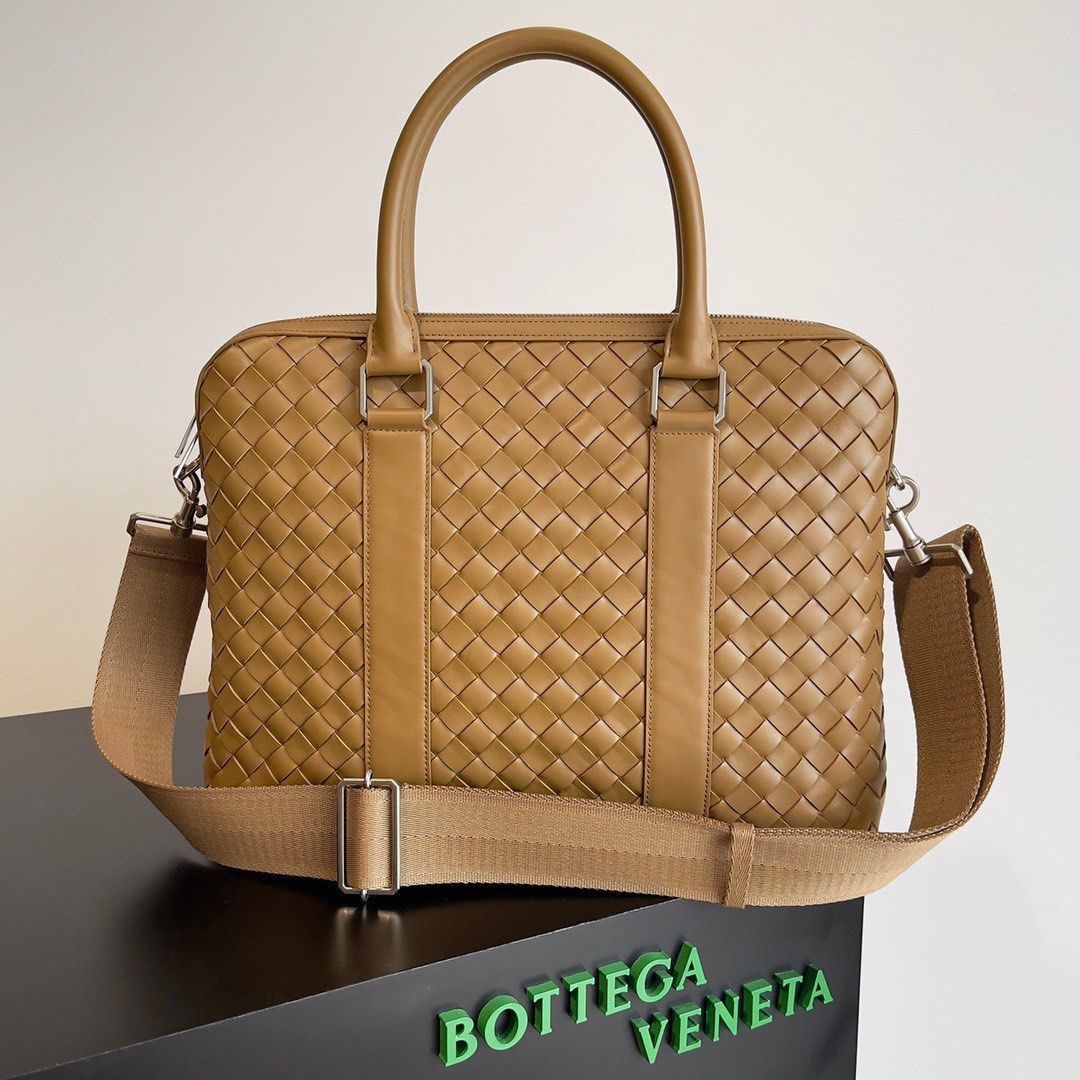 BOTTEGA VENETA BRIEFCASE, Luxury, Bags & Wallets on Carousell