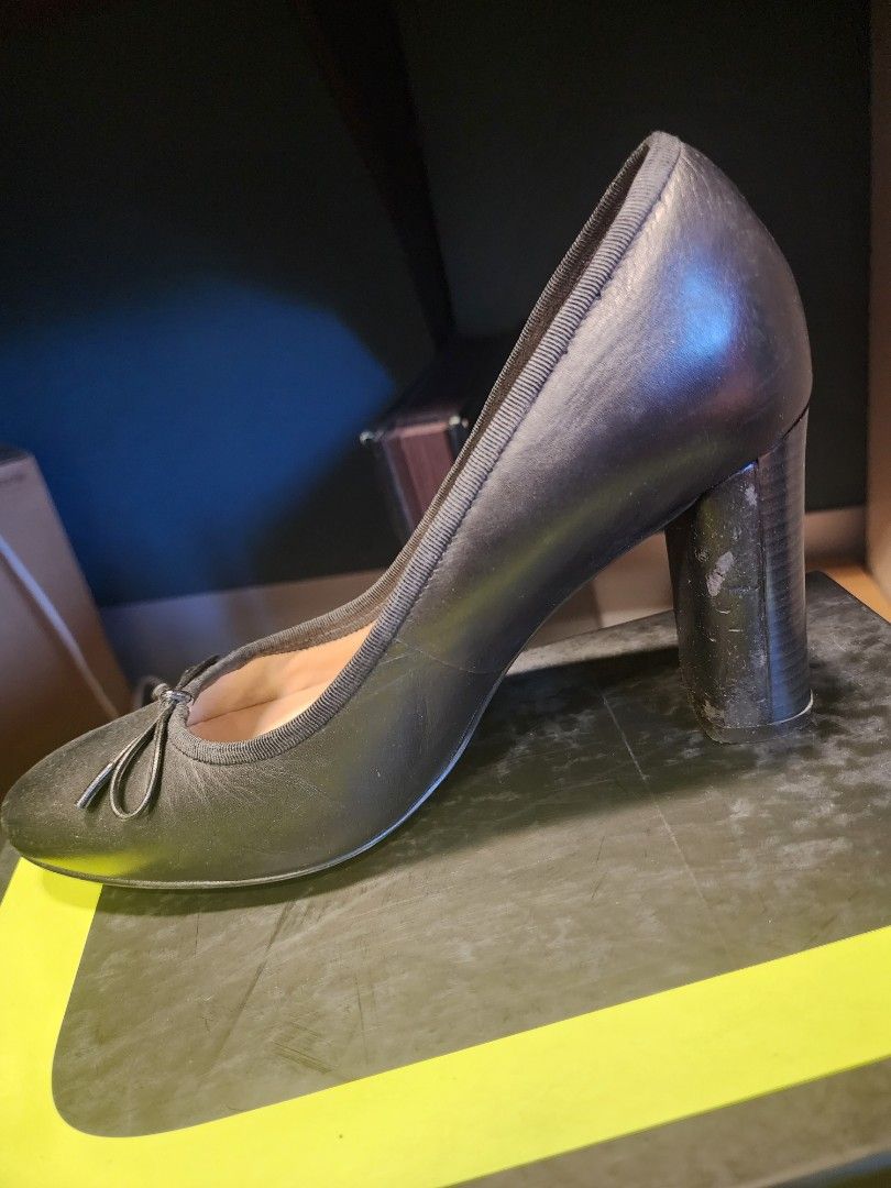 Clarks 4 inch heels, Women's Fashion, Footwear, Heels on Carousell