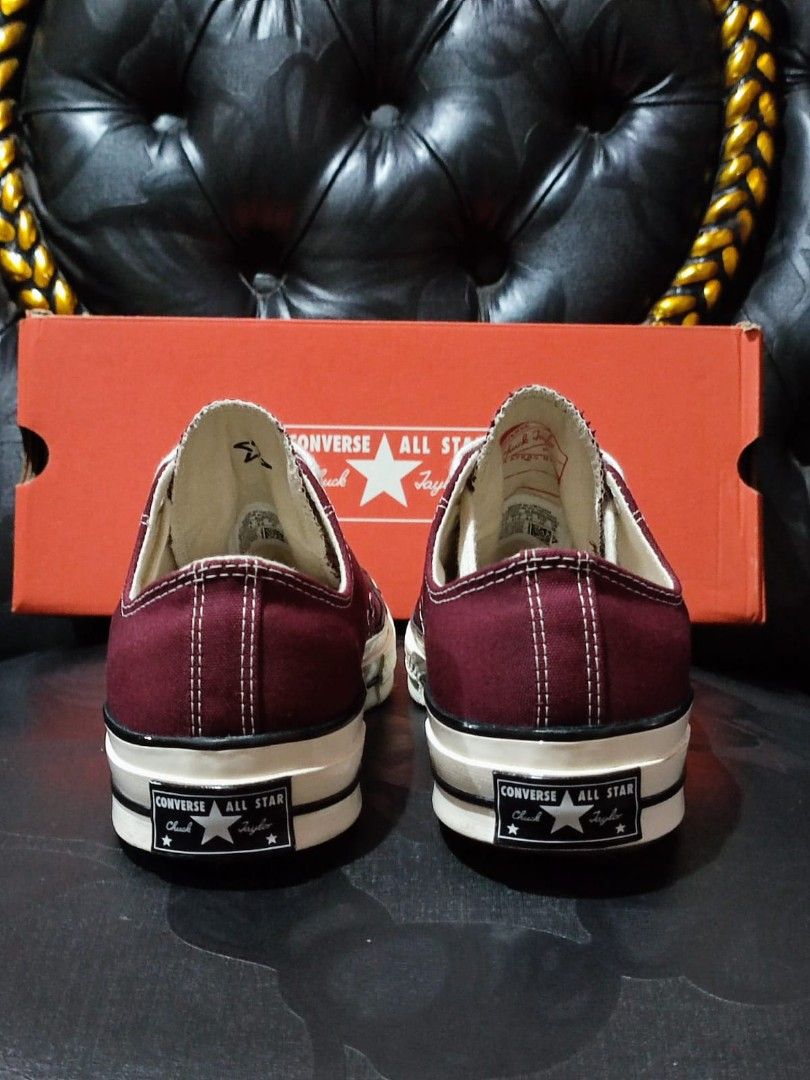 Converse Chunk Taylor 70's Low deep Bordeaux, Fesyen Pria, Sepatu ...
