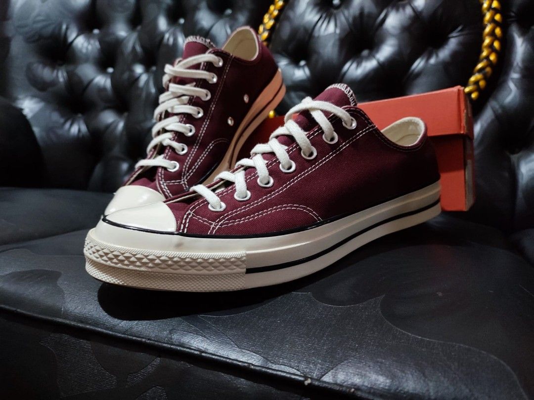 Converse Chunk Taylor 70's Low deep Bordeaux, Fesyen Pria, Sepatu ...