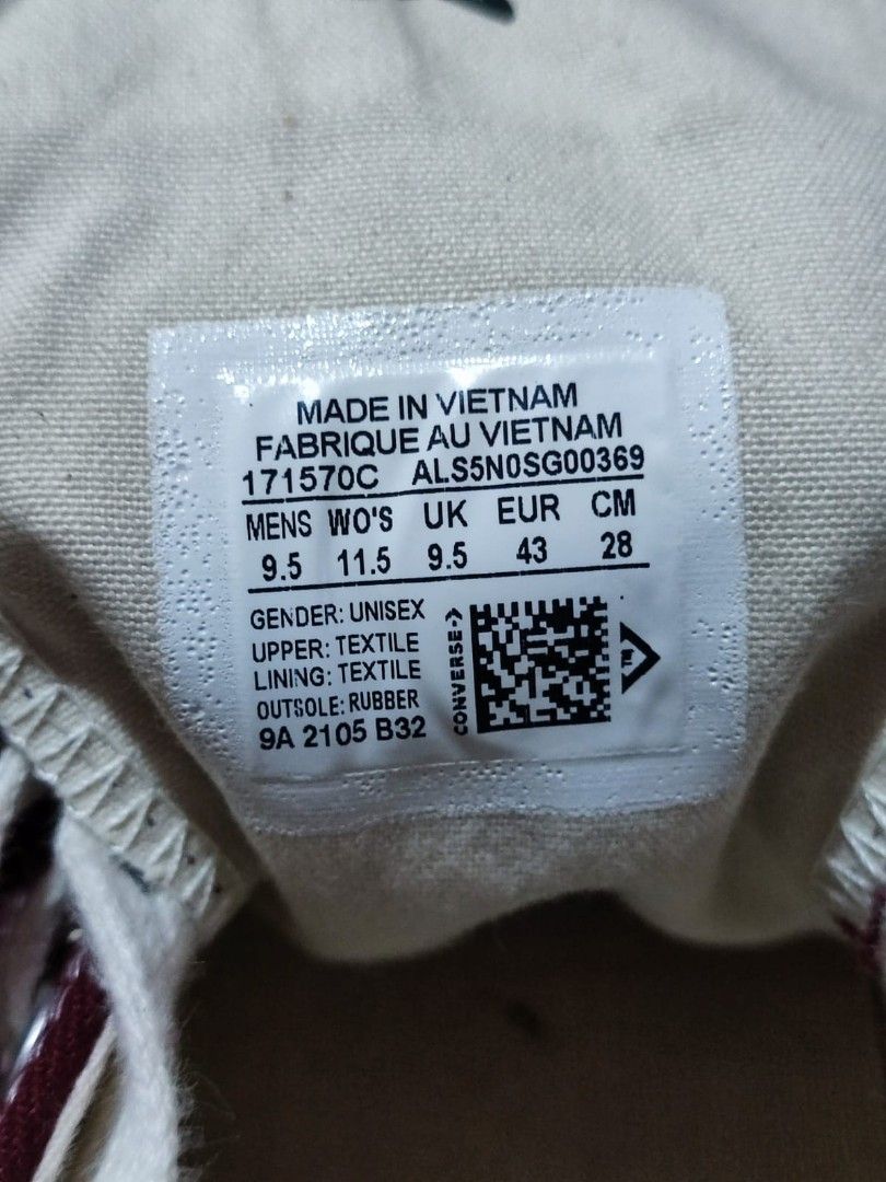 Converse Chunk Taylor 70's Low deep Bordeaux, Fesyen Pria, Sepatu ...