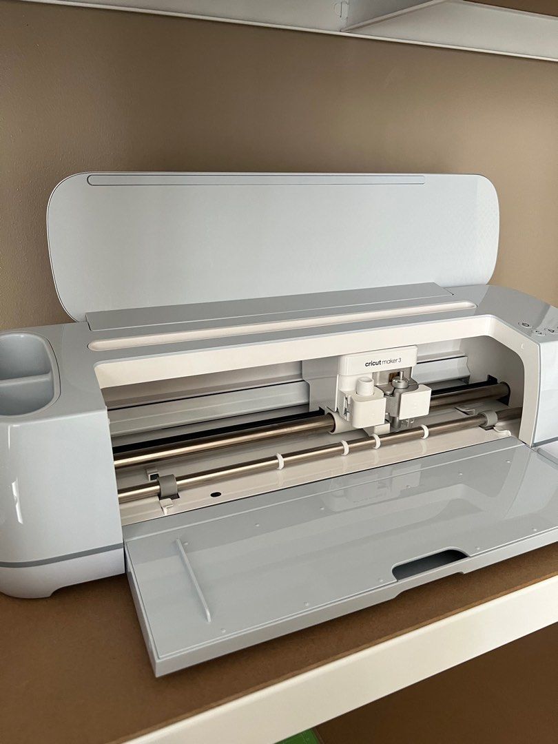 Cricut Maker 3 | Paper Vinyl Sticker Cutter Cutting Machine, Computers & Tech, Printers ...