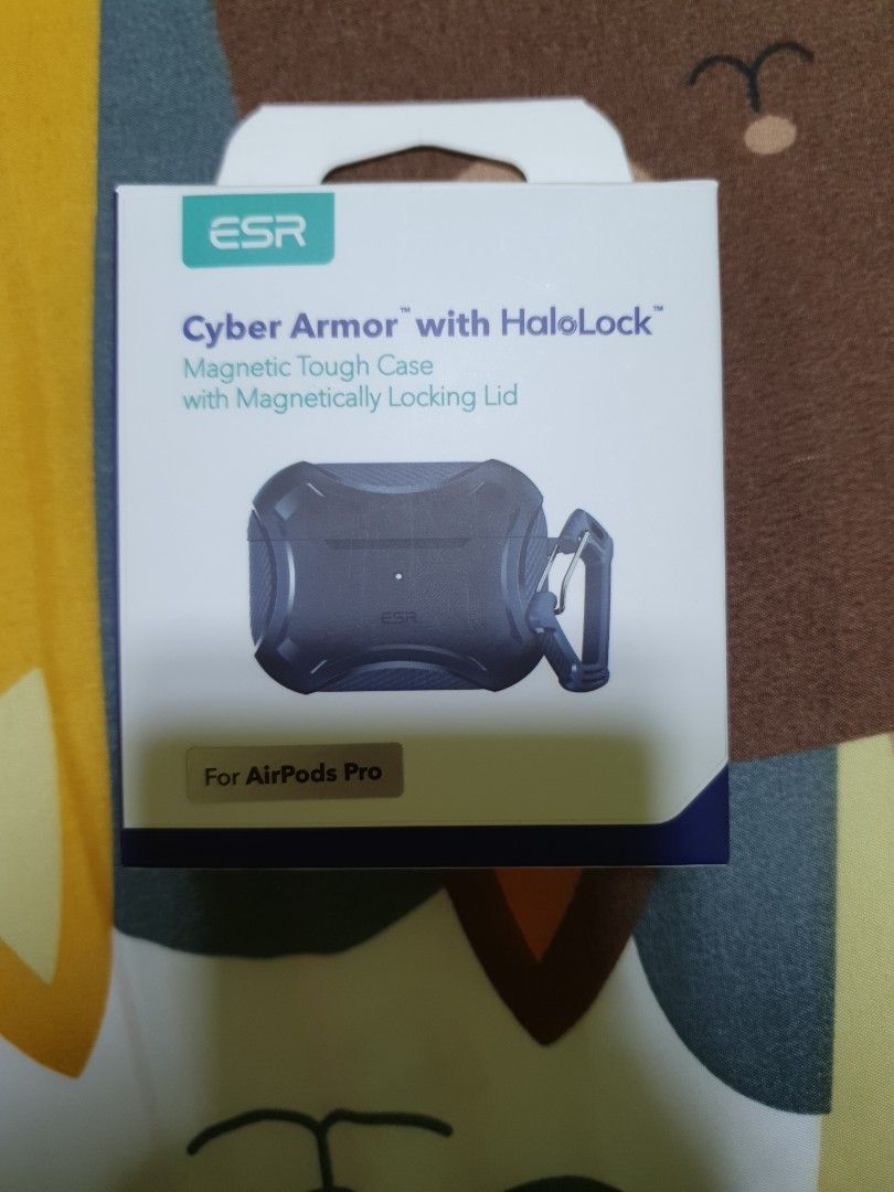 ESR Cyber Armor case with halolock and magnetic lid, Video Gaming ...