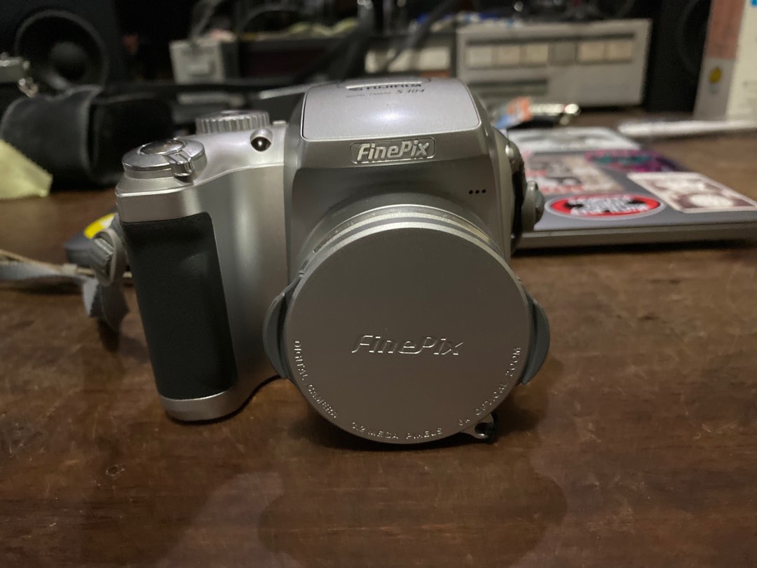 Fujifilm S304, Photography, Cameras on Carousell