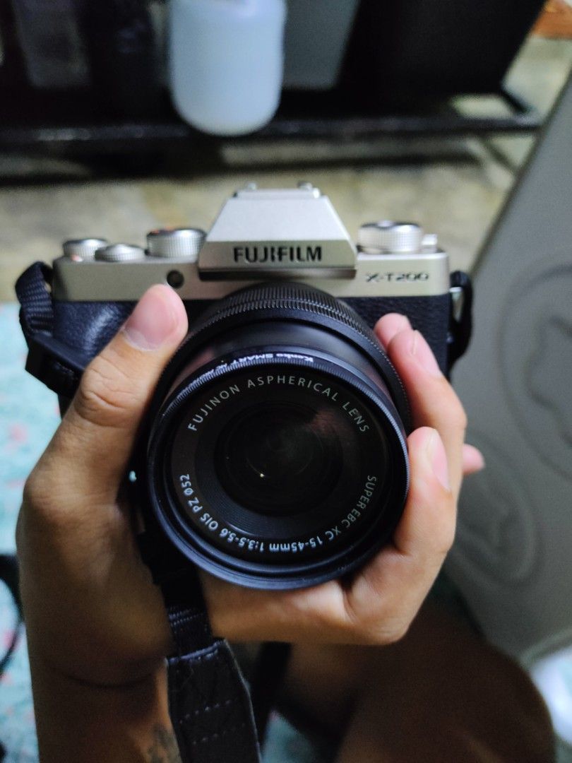Fujifilm XT-200, Photography, Cameras on Carousell