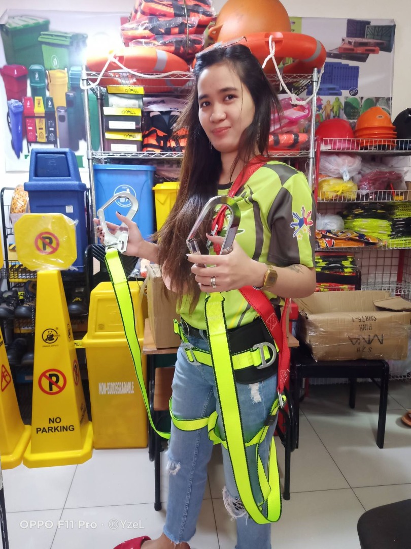 FULL BODY HARNESS, Commercial & Industrial, Construction & Building ...