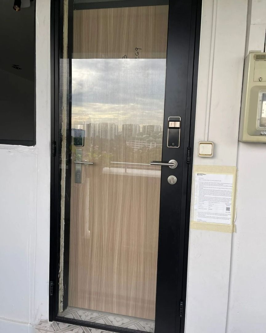 HDB /BTO glass gate free installation HP 98811733 Yoyo, Furniture ...
