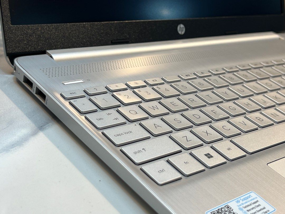 HP Laptop 15s-eq2158au AMD Ryzen 5 5500U 8GB RAM 512GB SSD FULL HD AMD ...