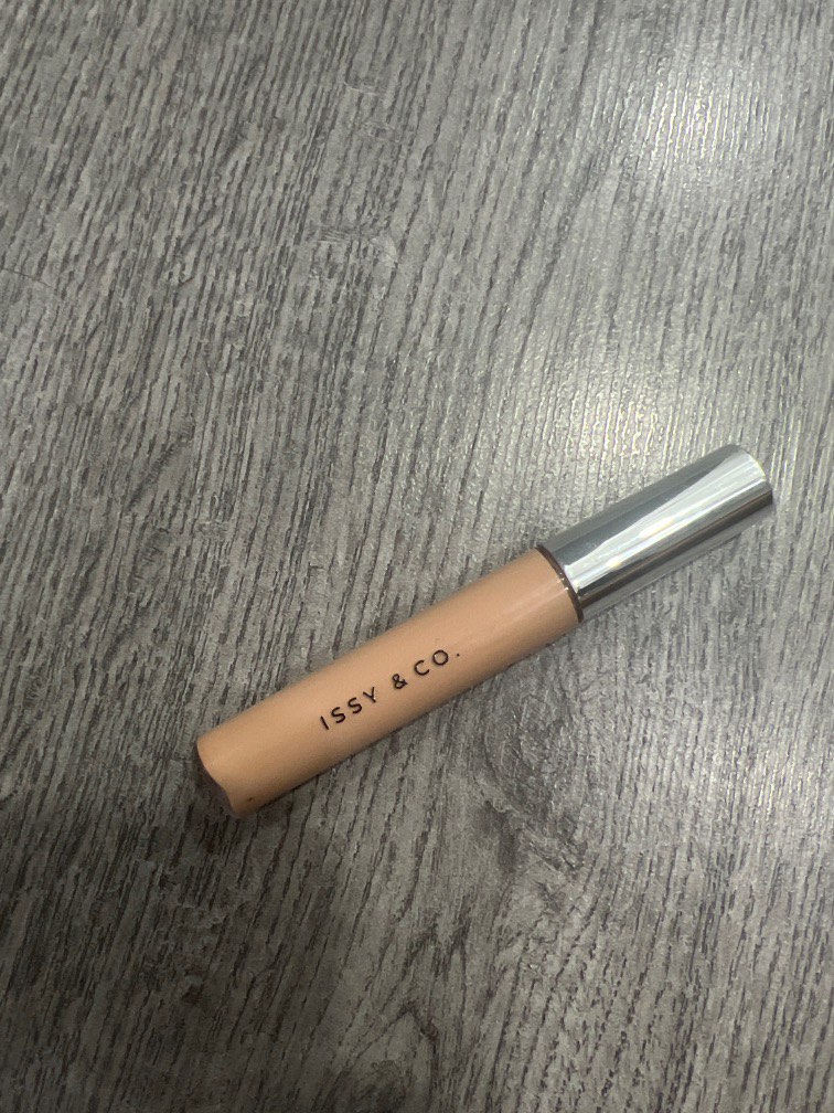 Issy & Co active concealer in PM3, Beauty & Personal Care, Face, Makeup ...