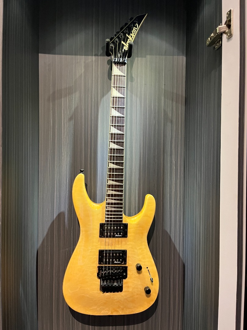 Jackson JS Series Dinky Arch Top JS32Q Yellow, Hobbies & Toys, Music ...