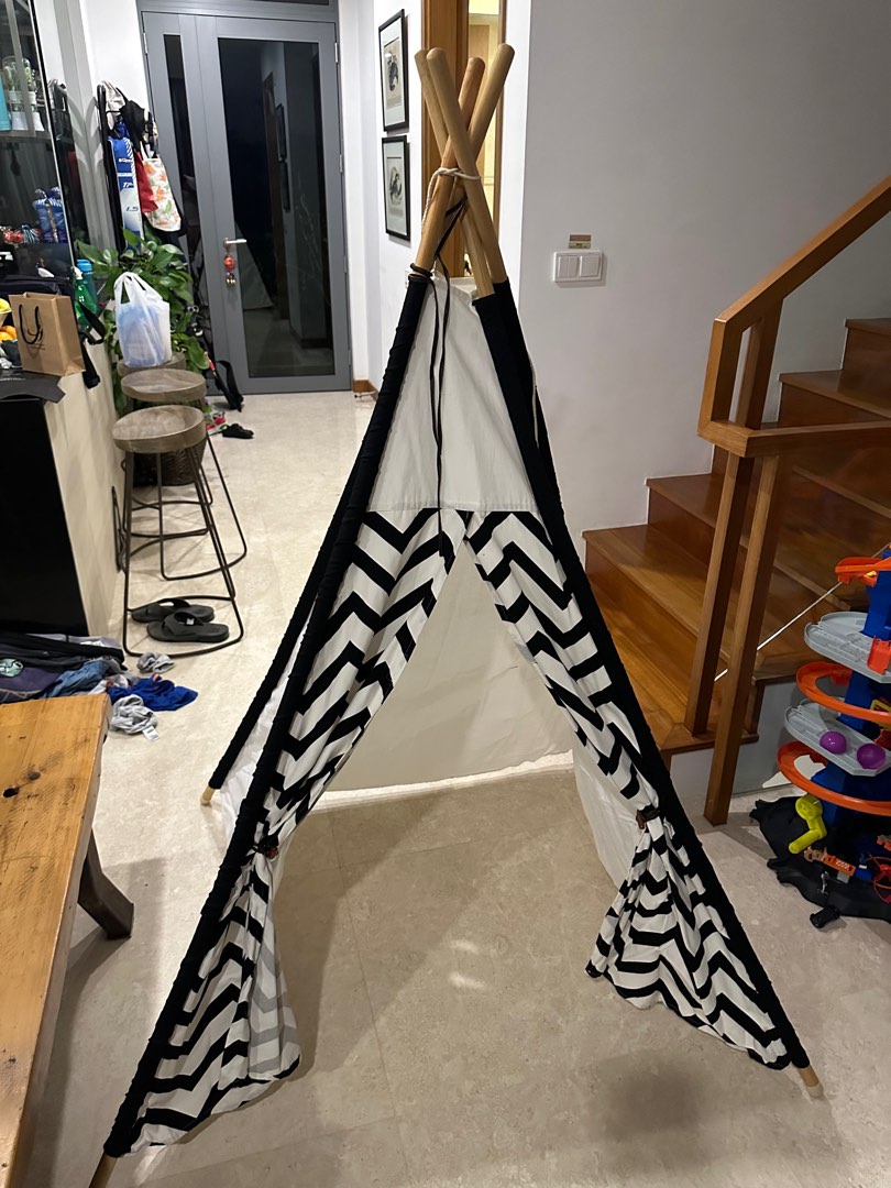 Kids indoor play tent / teepee, Babies & Kids, Infant Playtime on Carousell