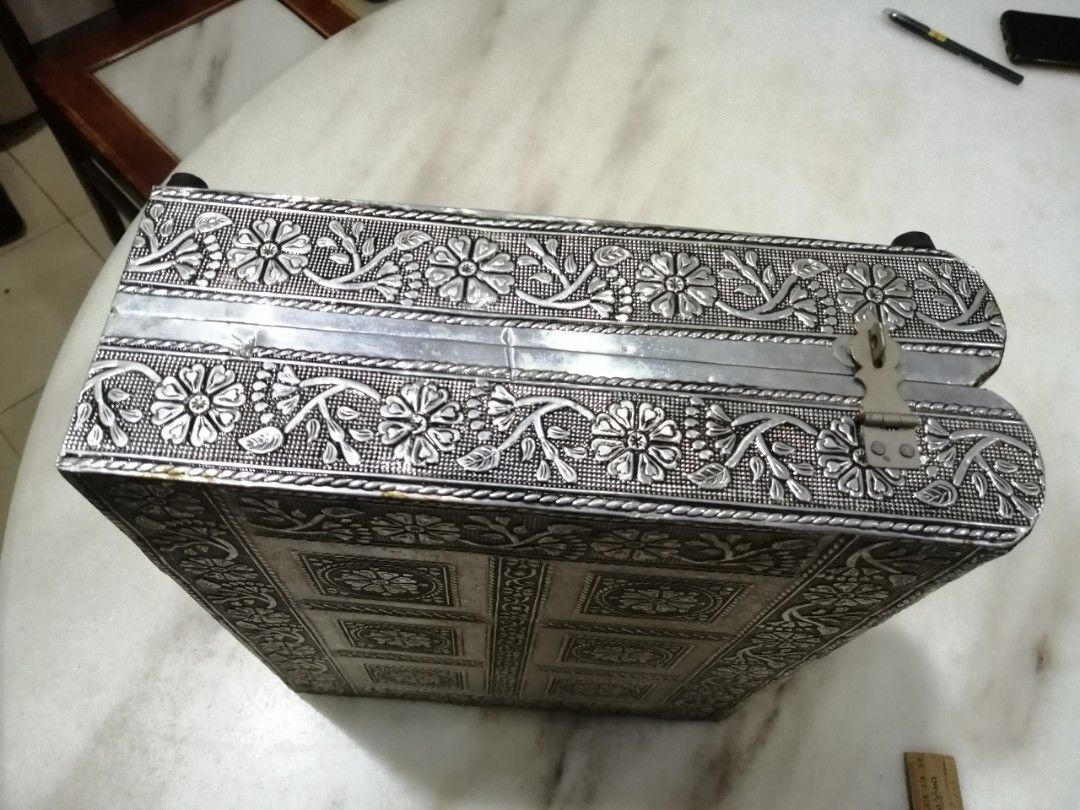 Kotak Simpan Kitab/Buku Ukiran, Hobbies & Toys, Collectibles ...