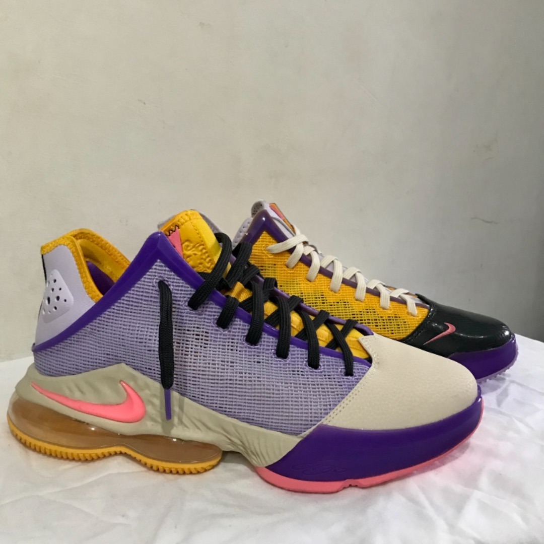 LeBron 19 Low 'Mismatch' on Carousell
