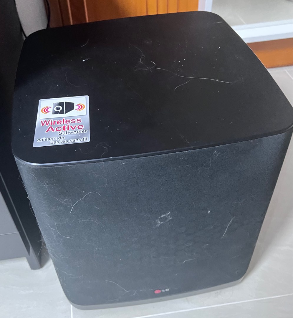 LG SOUND BAR with woofer, 音響器材, Soundbar、揚聲器、藍牙喇叭、耳擴 - Carousell