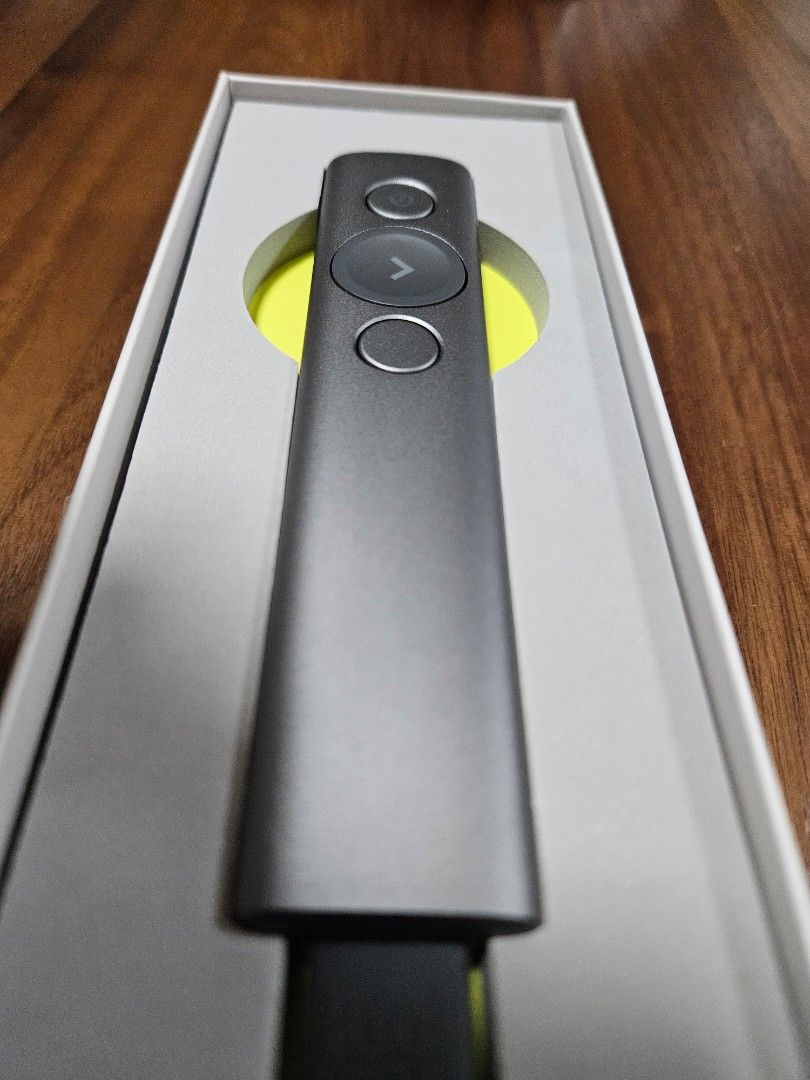 LOGITECH Spot Light Presentation Remote, Computers & Tech, Parts ...