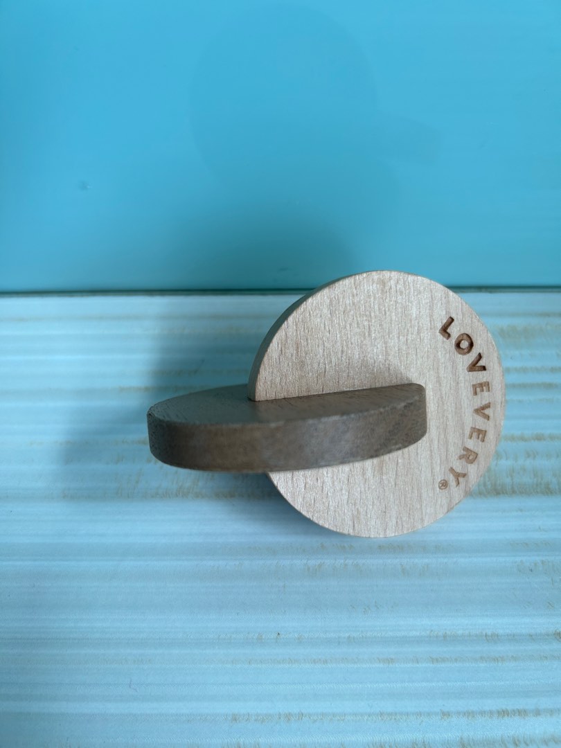 Lovevery Hand to hand disc, Babies & Kids, Infant Playtime on Carousell