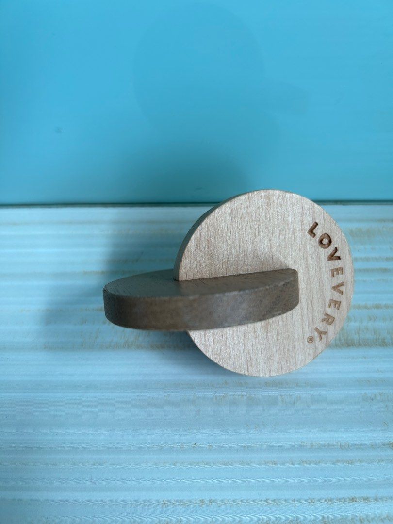 Lovevery Hand to hand disc, Babies & Kids, Infant Playtime on Carousell