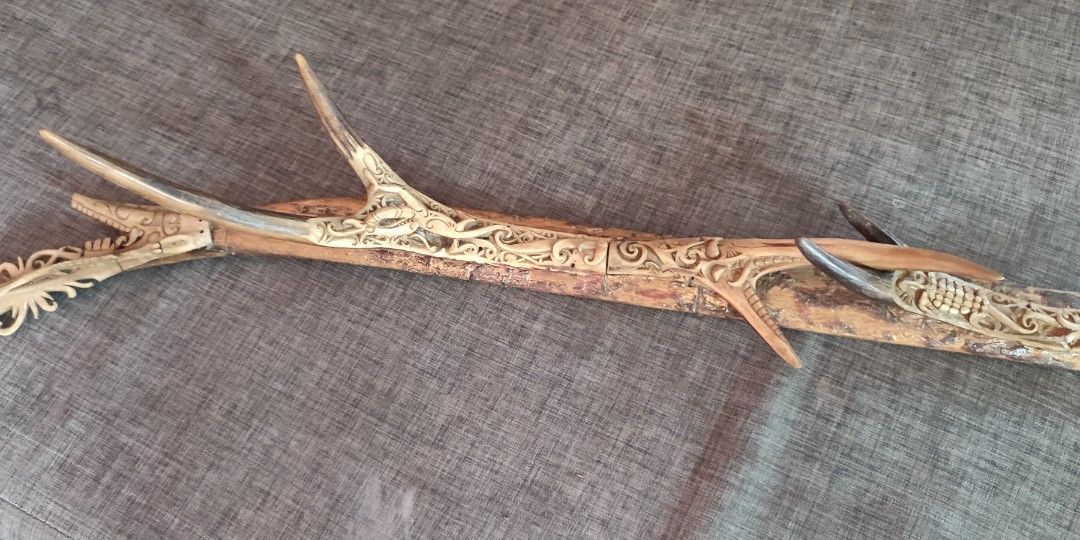 Mandau tua suku Dayak Apo Kayan original gagang & Aceccories di ...