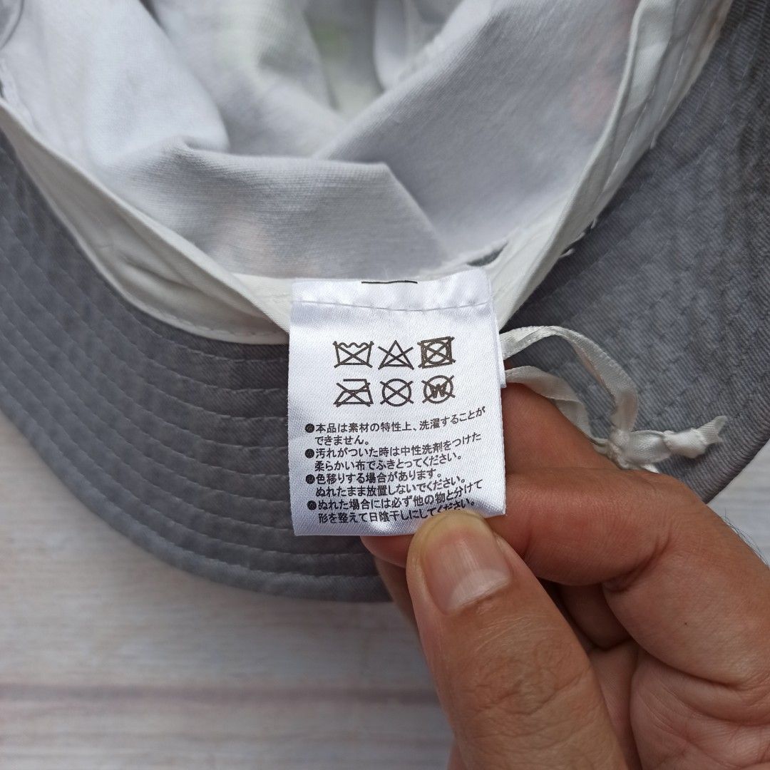 Mickey Mouse Tokyo Disney bucket hat official merchandise, Fesyen Pria ...