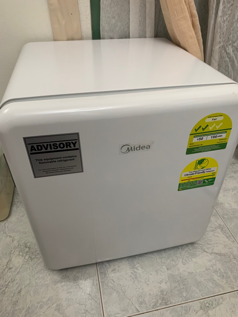 Midea mini fridge 47L, TV & Home Appliances, Kitchen Appliances ...