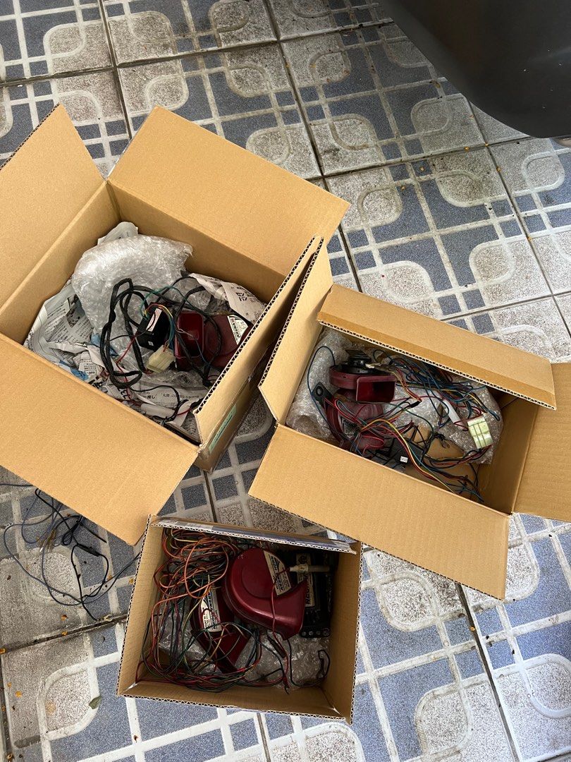 Mitsuba Arena Horns, Car Parts & Accessories, Lightings, Horns, and ...