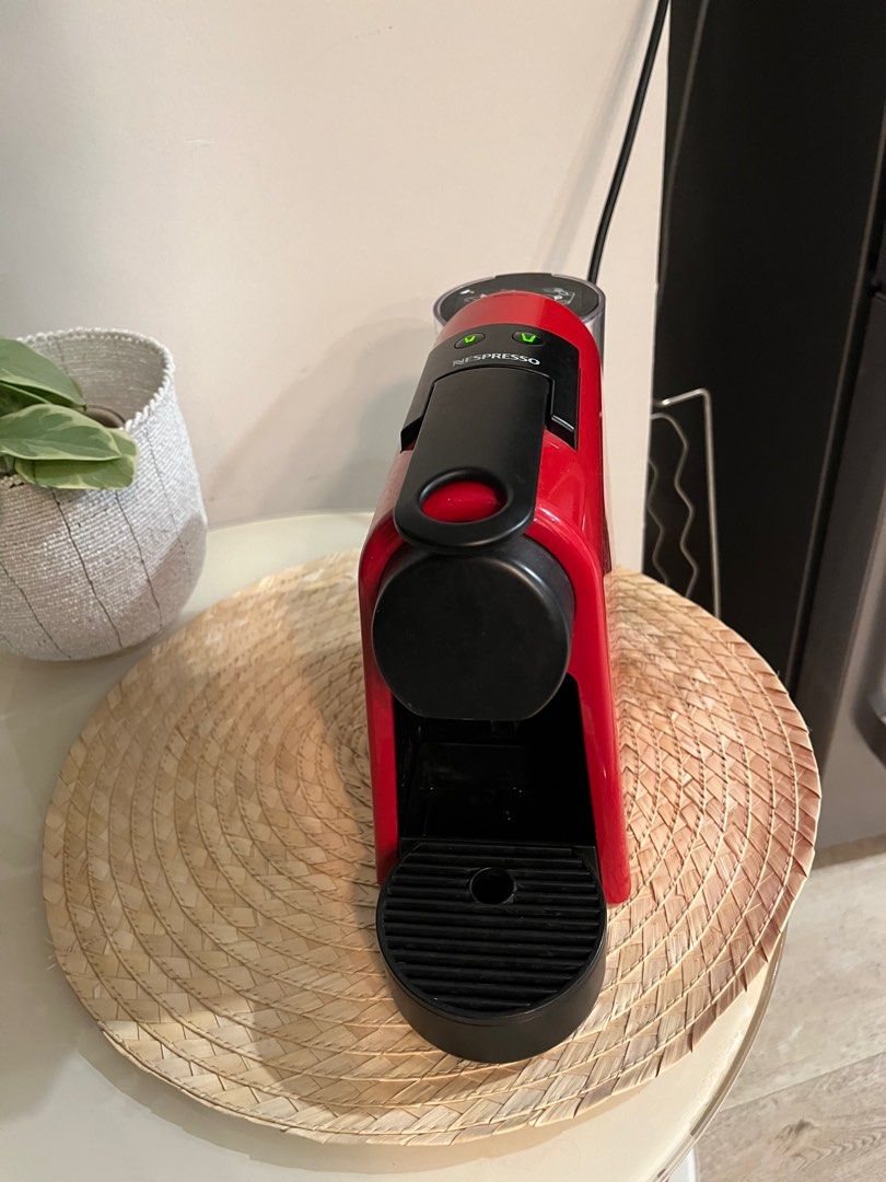 Nespresso Essenza Mini, TV & Home Appliances, Kitchen Appliances ...