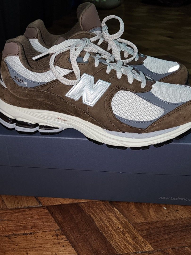 NEW BALANCE 2002R MOCHA, Men's Fashion, Footwear, Sneakers on Carousell