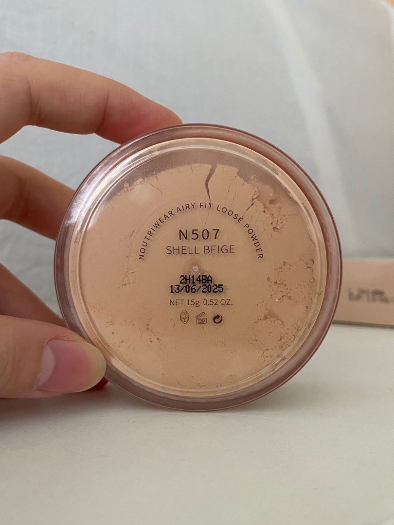 [NEW] Y.O.U NOUTRIWEAR AIRY FIT LOOSE POWDER - Shell Beige, Kesehatan ...