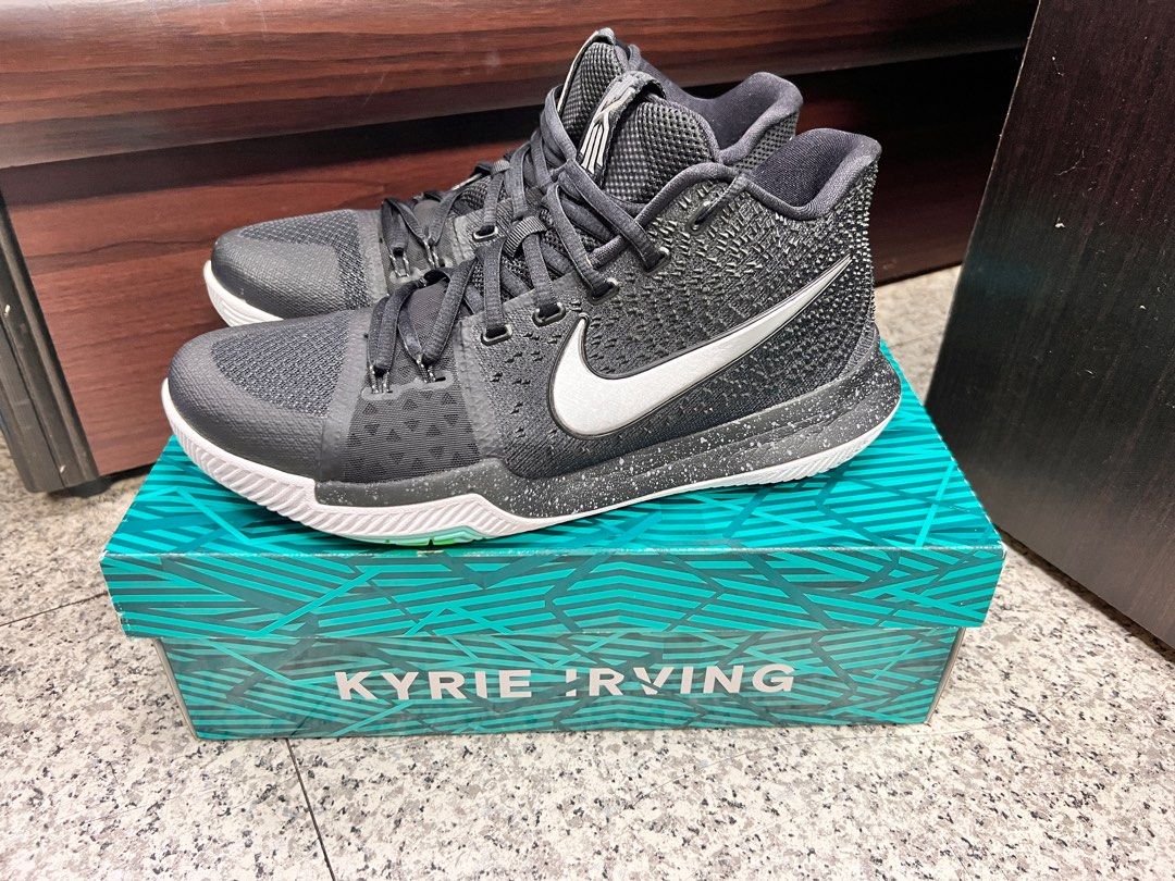 【XH sneaker】 Nike Kyrie 3 “Black Ice” 黑白us9.5 已售出, 他的時尚, 鞋類, 運動鞋、球鞋在旋轉拍賣