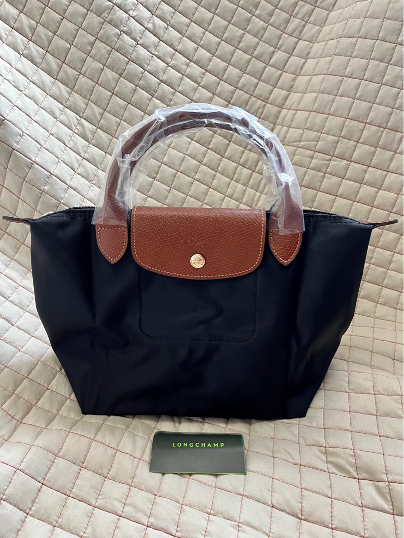 Original longchamp top handle in black, Luxury, Bags & Wallets on Carousell