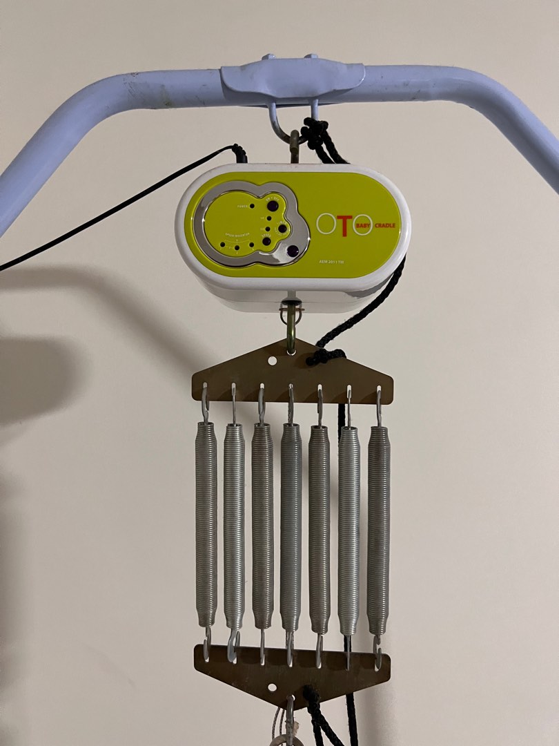 OTO baby cradle, Babies & Kids, Baby Nursery & Kids Furniture, Cots ...