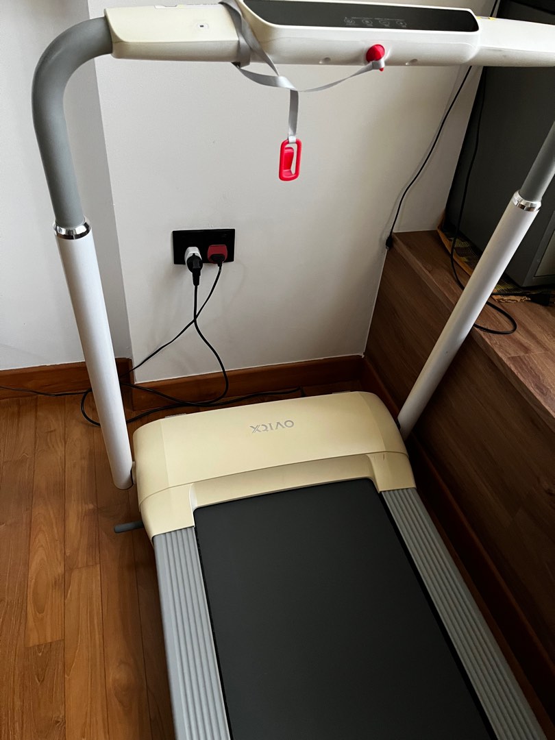 Ovi treadmill, Sports Equipment, Exercise & Fitness, Cardio & Fitness ...