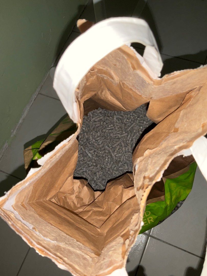 Paper litter, Pet Supplies, Homes & Other Pet Accessories on Carousell